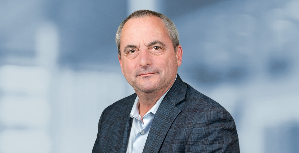 Biography | Eric M. Kogan