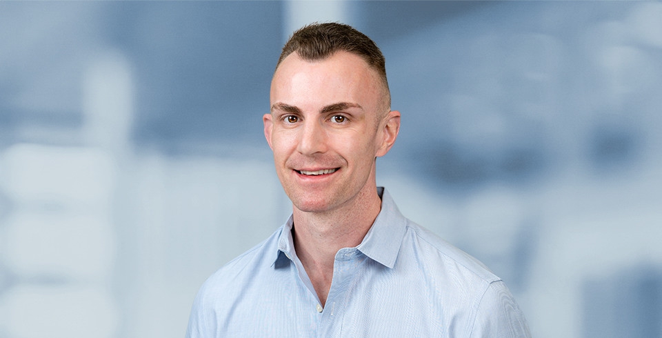 Biography | Derek Valentine